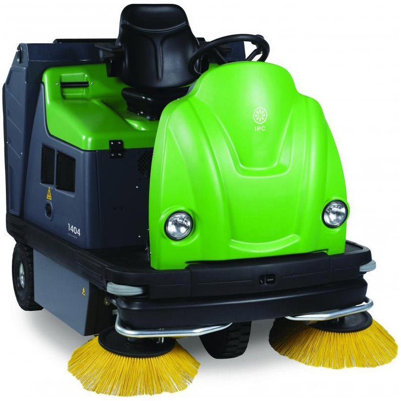 Industrial Ride On Sweepers: Gas & Battery Powered — CleanFreak.com